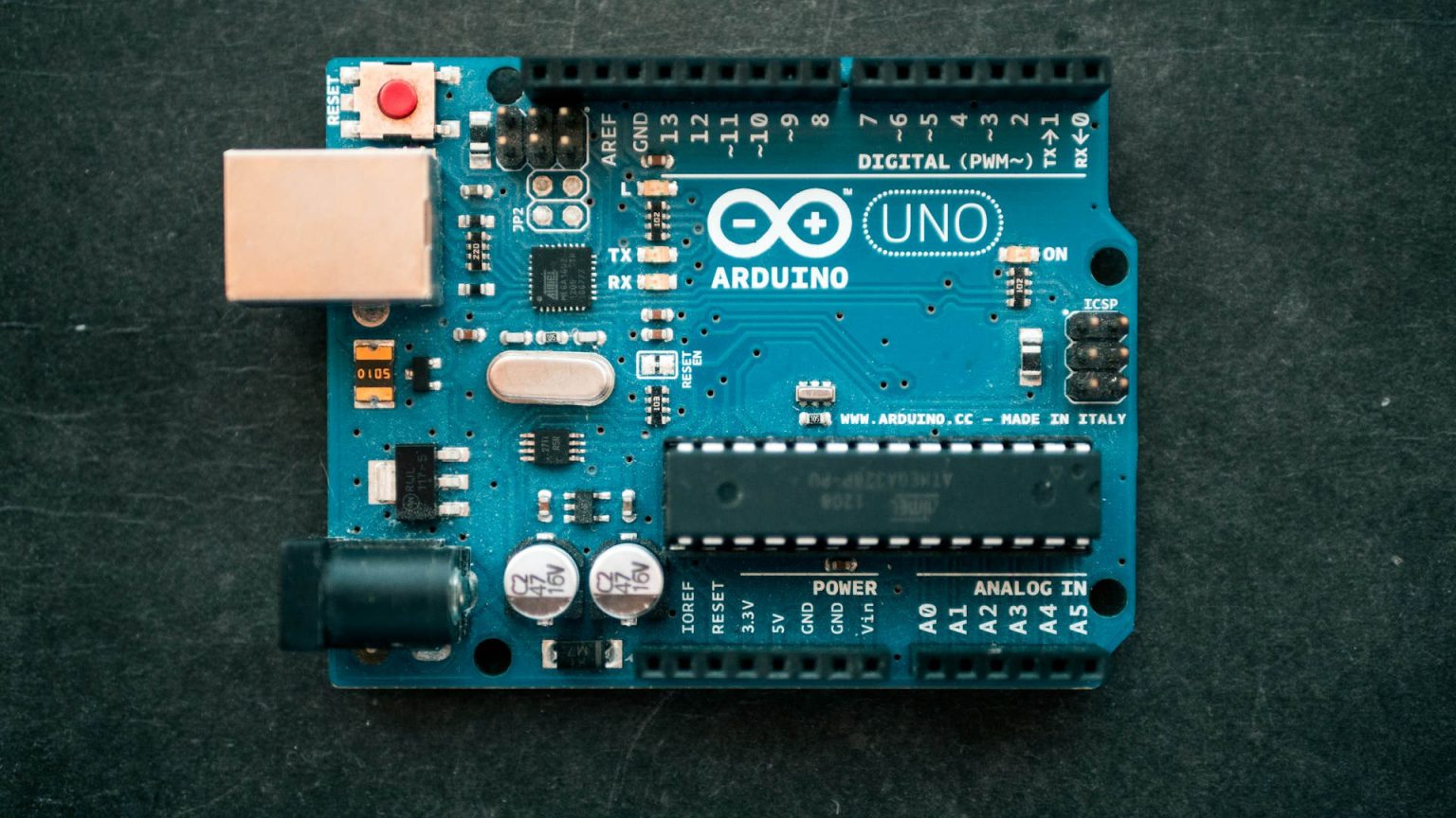 Arduino Uno: Qué es, cómo funciona y qué puedes hacer con él